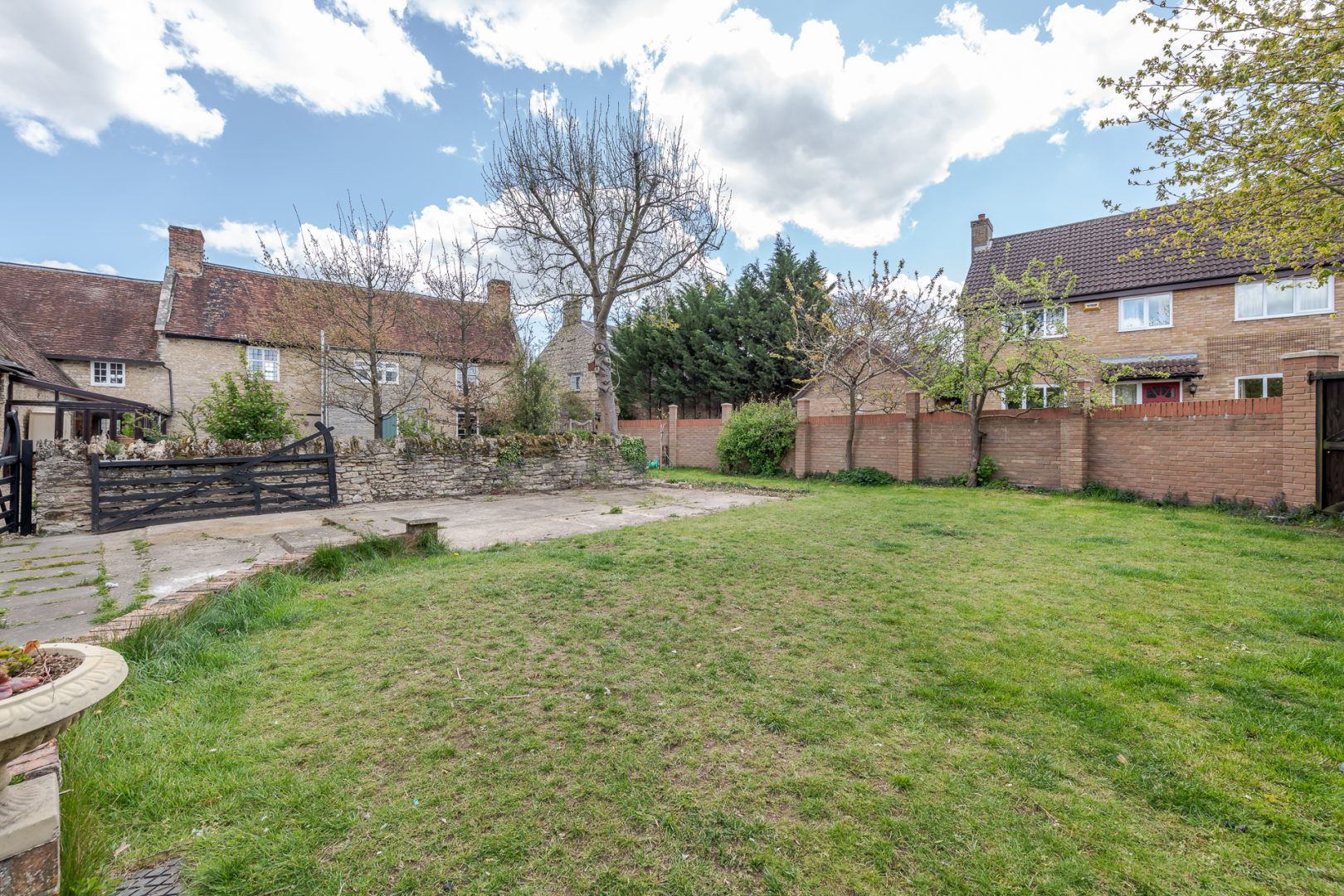 Berry House, Bromham - James Berry - Town / Country / Equestrian